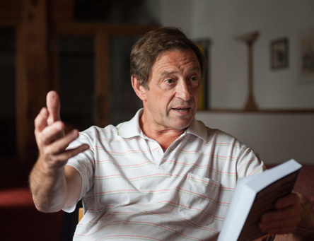 Guy Standing on an economy that works for everyone - The MOON magazine