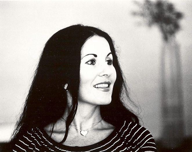 Israela Margalit | The other side of the moon - The MOON magazine
